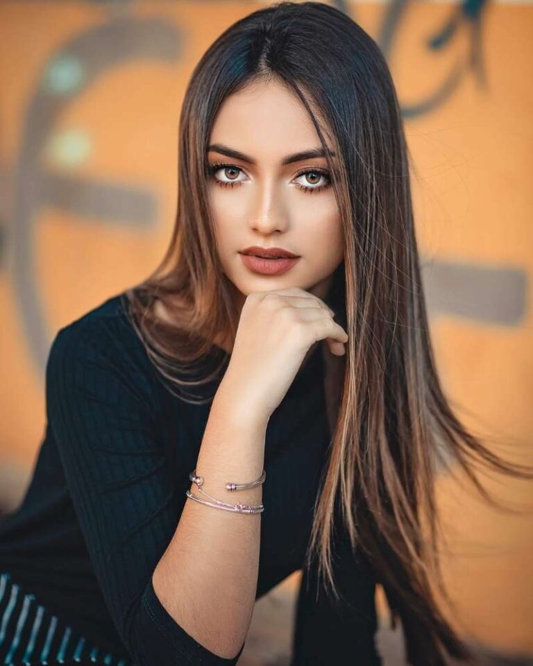 Edgy Grunge Makeup Look Inspirations To Rock This Fall