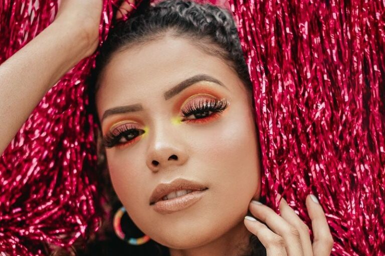 15 Glam Ways To Wear A Graphic Liner | Makeup Tutorials